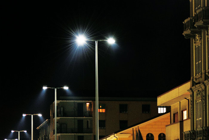 Round conical poles - Lighting Poles, Lighting Fixtures and Foundations ...